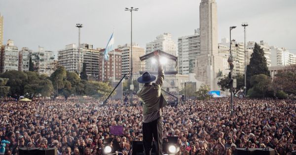 Abel Pintos cerró los festejos por el Día de la Bandera ante más de 350 ...