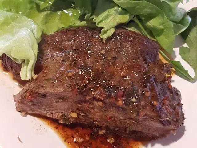 Asado ruso: ¿Qué es y cómo se prepara el corte de carne que cuesta un ...